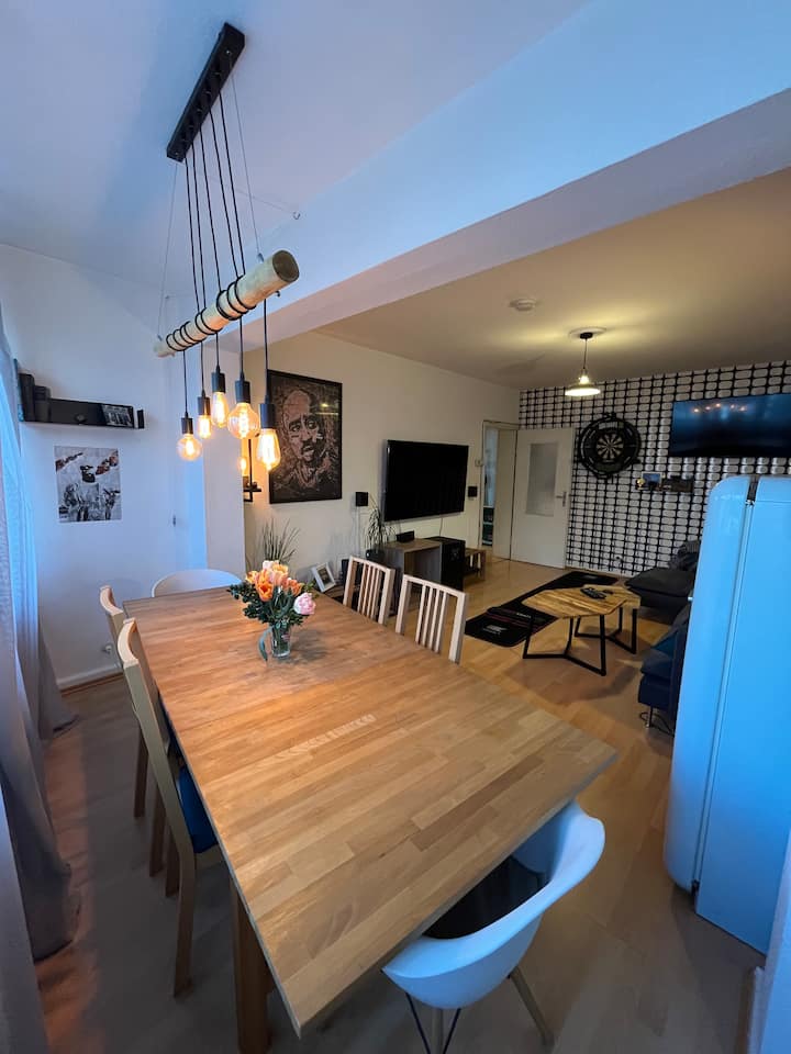 Große, Helle 2-zimmer-wohnung (67qm) - Keulen