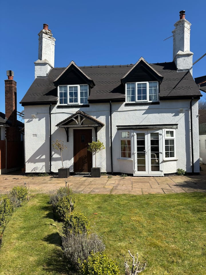 Delightful Character Cottage - Stoke-on-Trent