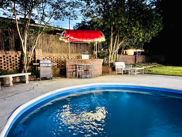 Private Entrance & Restroom W/pool Access - Columbus