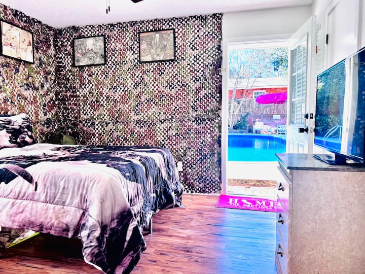 Private Bath & Entry | Gym & Pool Access - Columbus, GA