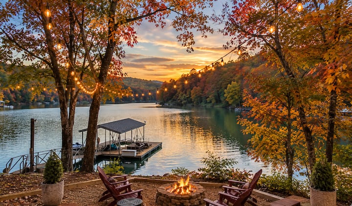 Lake Blue Ridge Cabin | Private Dock  Hot Tub - Georgia