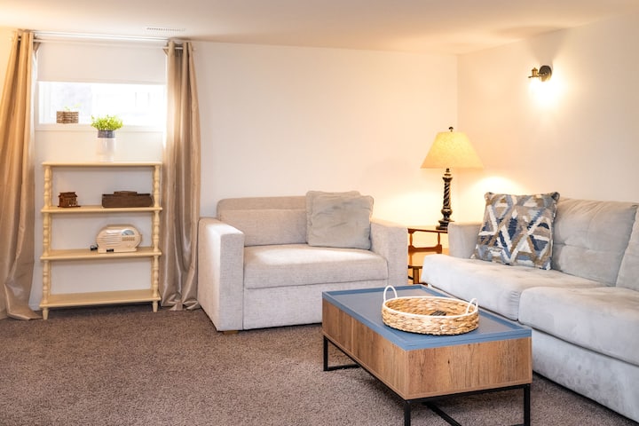 8th Steet Haven - Lower Suite - Medicine Hat