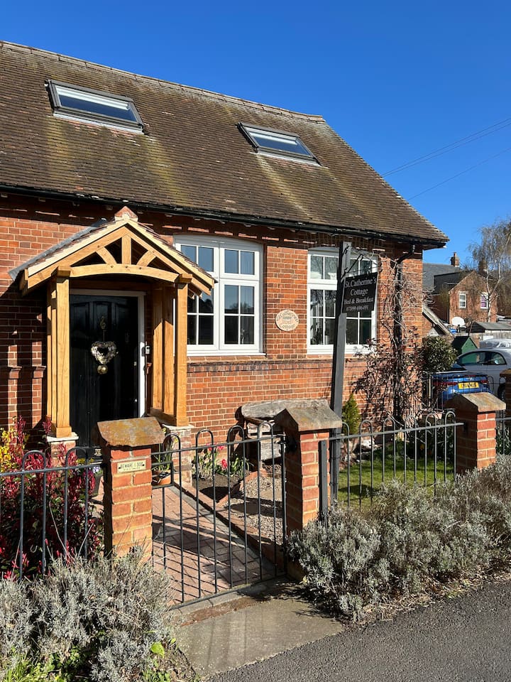 St. Catherine’s Cottage, The Old Schoolhouse B&b - Long Melford