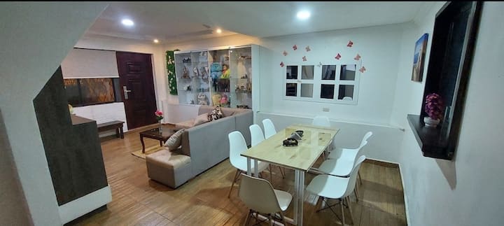 Alojamiento Para Grupos Grandes 16 O +Huéspedes - Cuenca