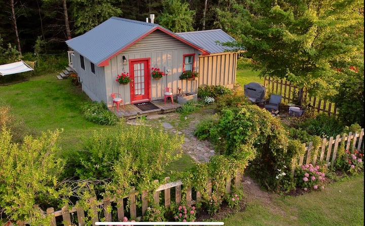 The Cottage: No Cleaning Fees!
Access To Trails! - Wisconsin