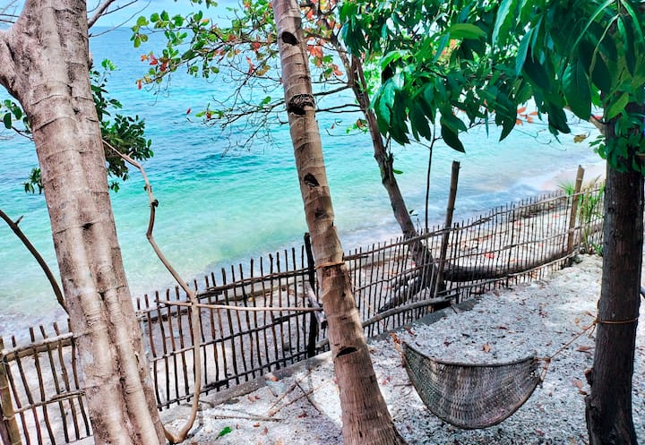 Cozy Family Beach House Room - Malabuyoc