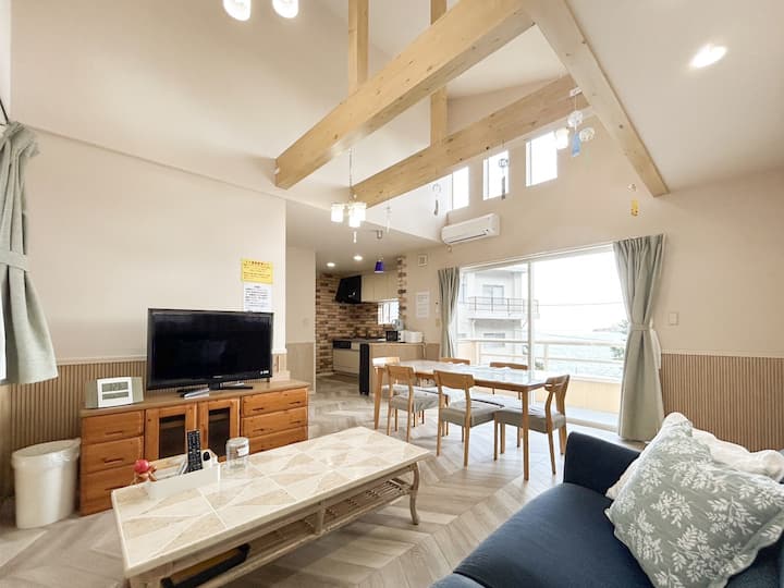 南欧風のゴージャスなオーシャンビラ オーシャンビュー 1棟貸切 Bbq 長期滞在 ファミーユ伊豆高原 - Kawana