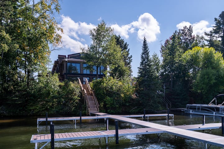 Luxury Lakeside Penthouse Lodge W/ Boat Slip - Minocqua, WI