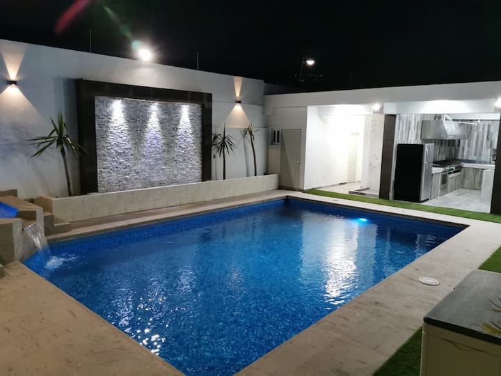 Garden Terraza De Eventos
Alberca Jacusy Confort - Ciudad Juárez