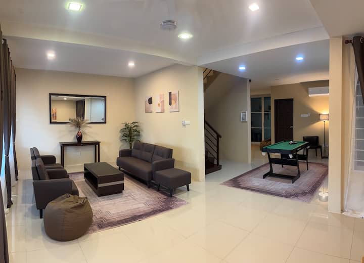 Muslim Homestay | Casa Qhatalia | 10 Pax - Kuching