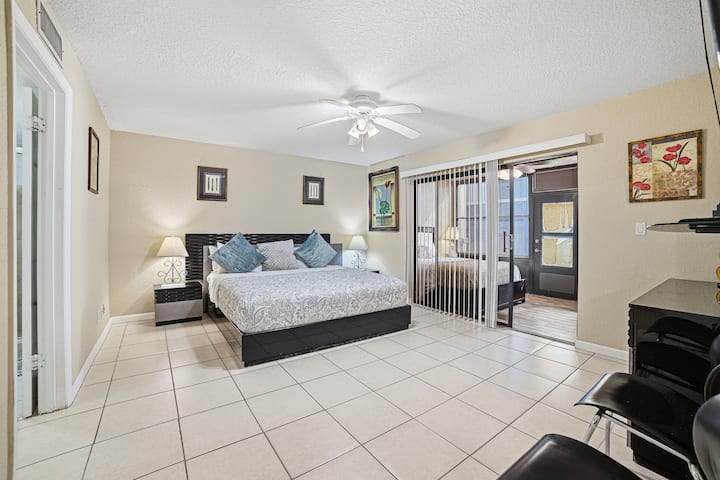 Great Location 3/2 Condo - Boca Raton, FL