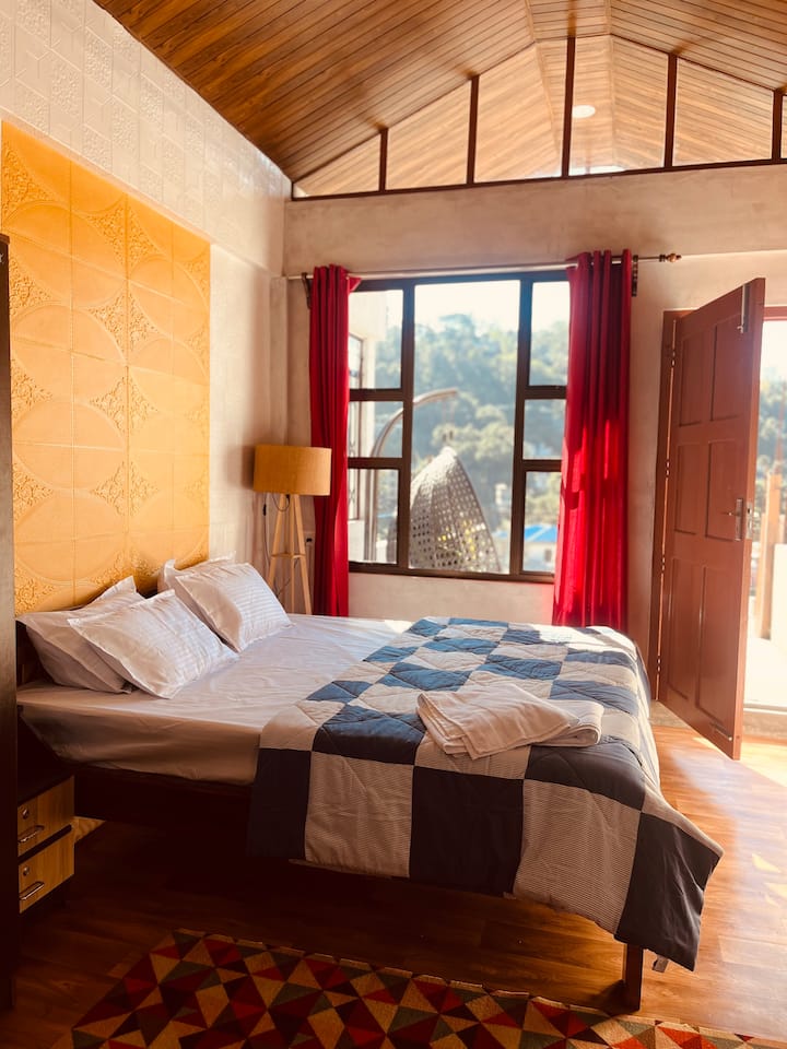 The Loft Above With Hills View - Shillong