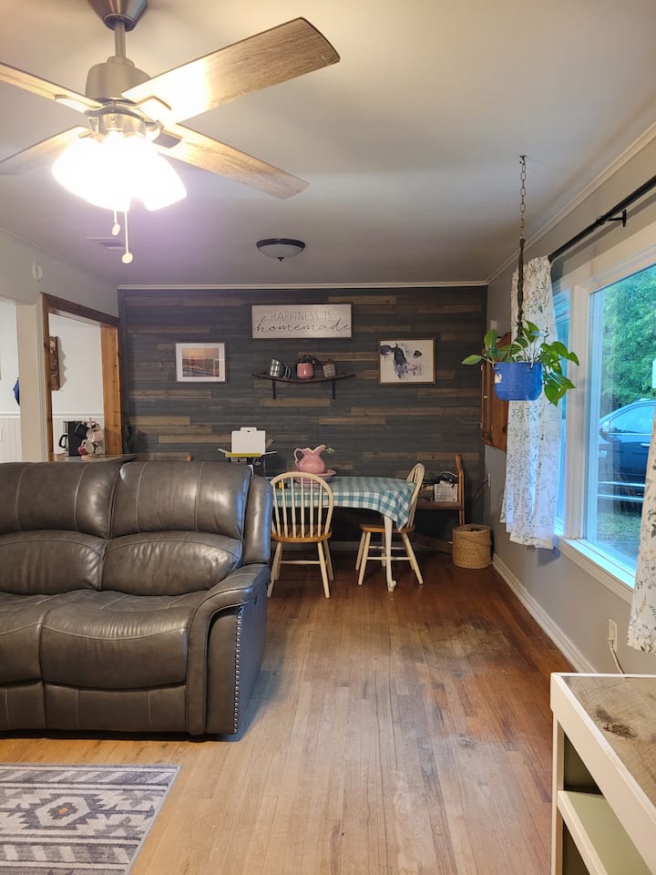 Little Harmon Home - Weatherford, TX