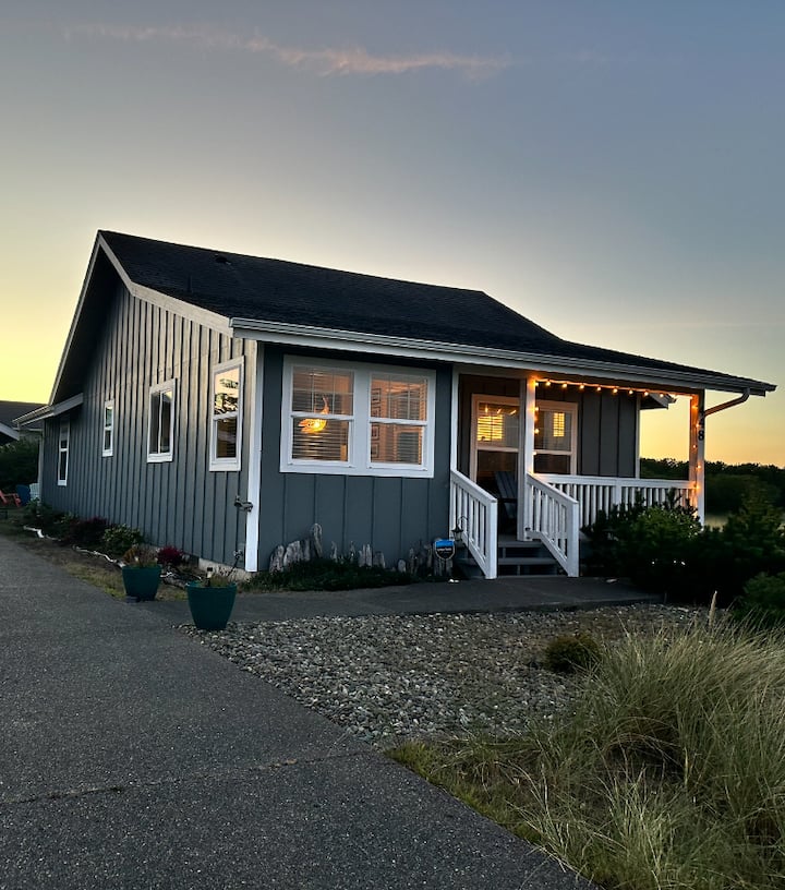 Flamingo Shores Welcomes You! - Ocean Shores, WA