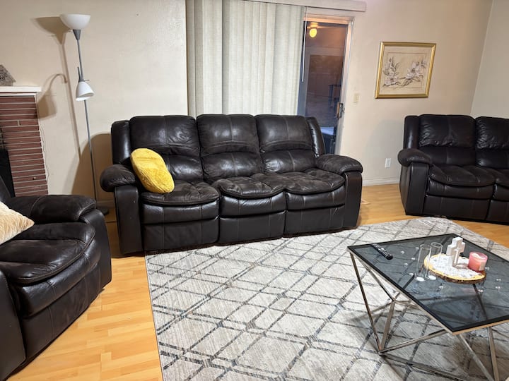 Un Espacio Acogedor Solo Para Mujeres - Modesto, CA