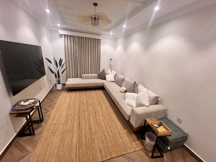 Modern Apartment 2/br In Alzahra 102 - Jeddah