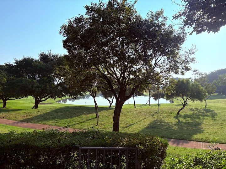 Pecanwood Villa
With Lake View - Hartbeespoort