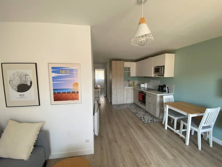 2 Pièces En Centre-ville - Nice