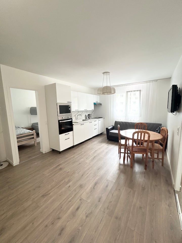 1 éTage De Pavillon, Parking - La Courneuve