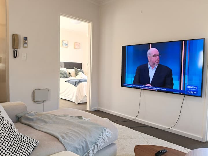 Light Filled Apartment At Lygon Street - Brunswick