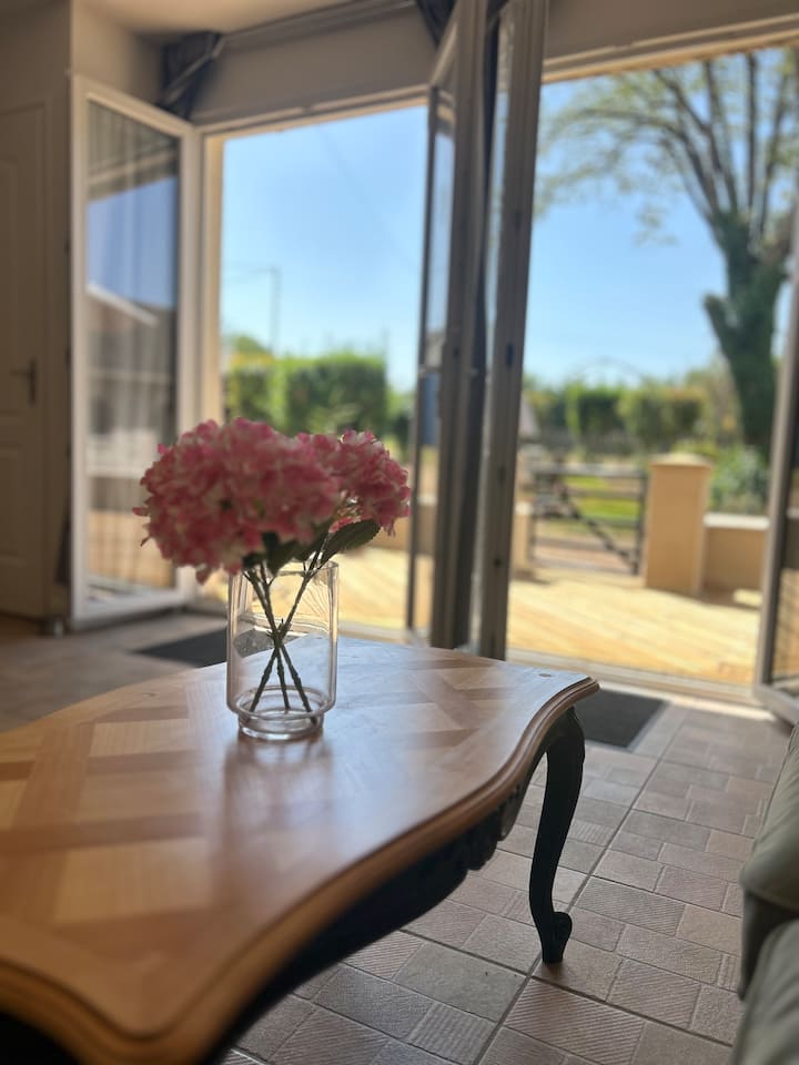 Gîte éLégant D'une Chambre Avec Terrasse-patio - France