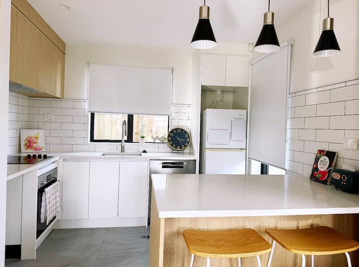Close To New Lynn Train Station New Townhouse - Auckland