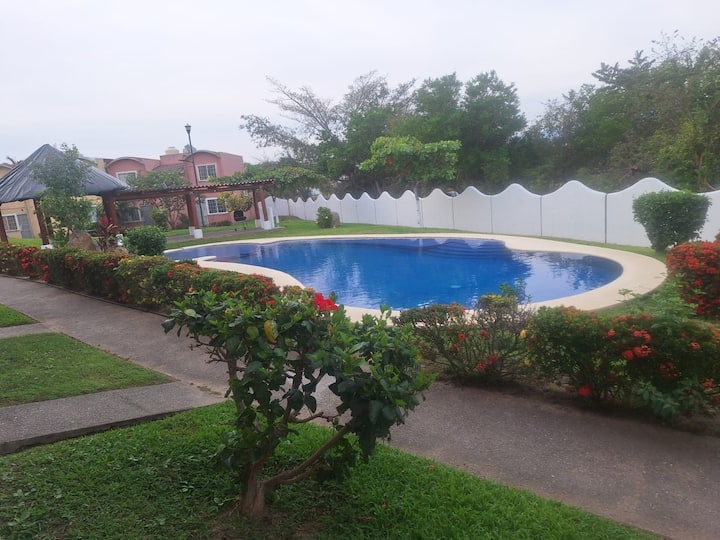 Casa Frente La Alberca - Zihuatanejo