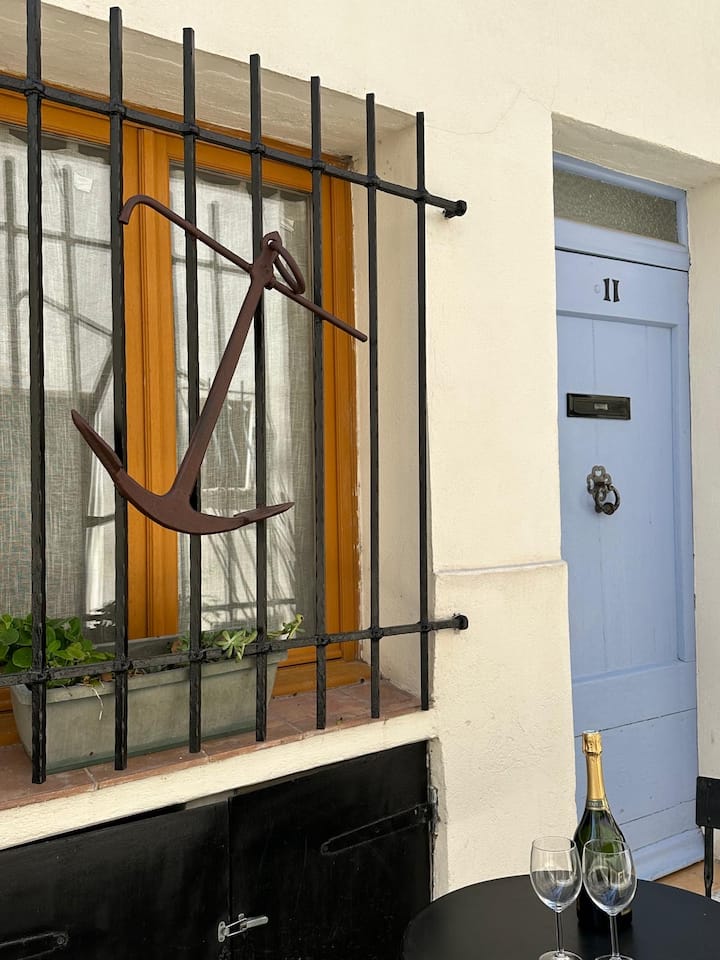 The Old Town Captain's House - Antibes