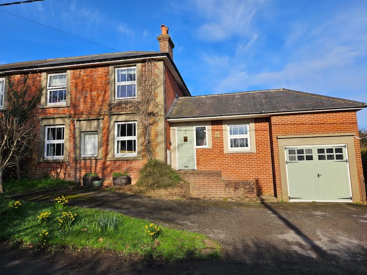 Stylish Edwardian House - Uckfield