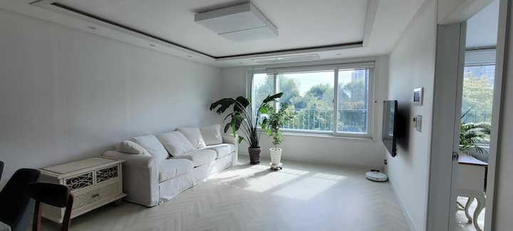 서울근교#창릉파크뷰2
#85m²주차2대#스타필드쇼핑몰#ev#평지#인천공항40분,홍대30분 - 흥도동