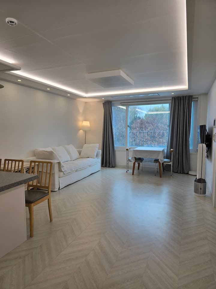 서울근교#창릉파크뷰2
#85m²무료주차#스타필드쇼핑몰#ev#평지#인천공항45분,홍대30분 - 관산동