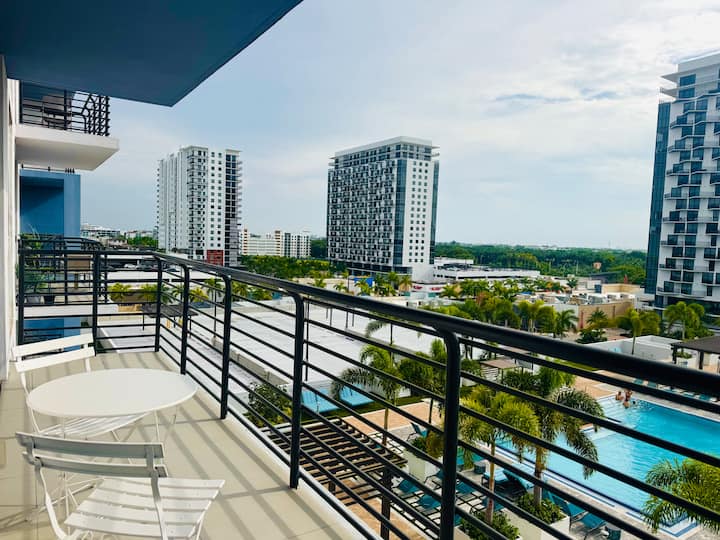 Apartment In Doral, Florida - Doral, FL