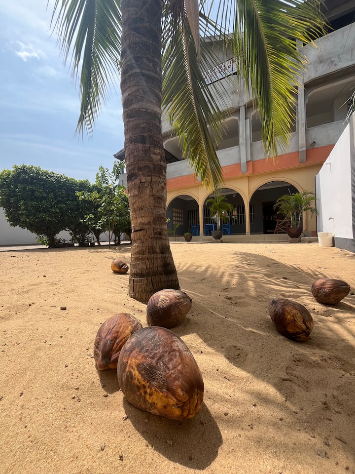 Maison Entière à Lomé - Lomé
