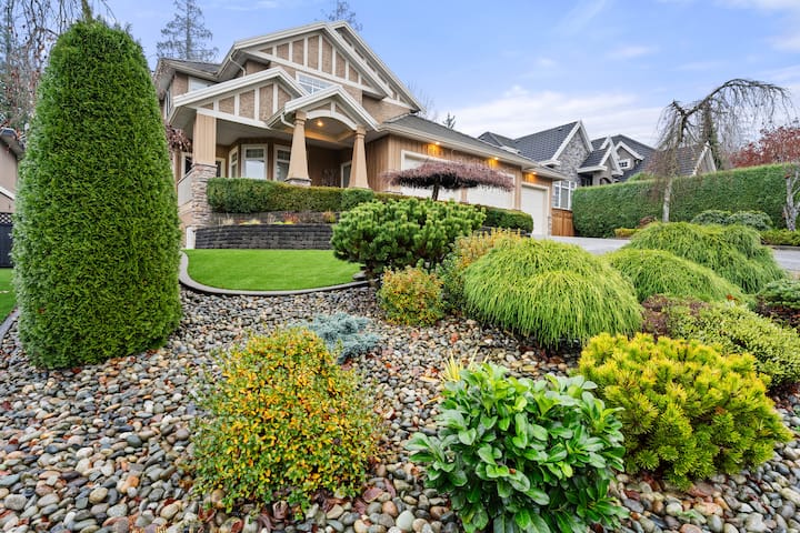 Peaceful Wfh-ready 1br | Gym + Nature - Surrey