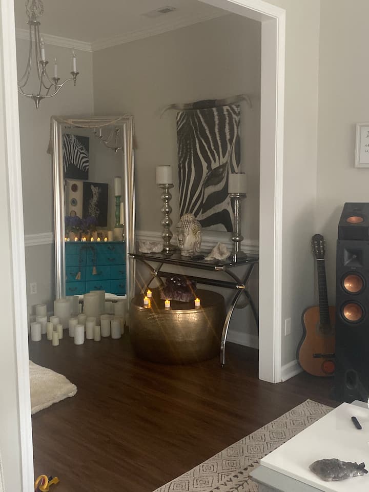 Soothing, Elegant  And Central (Room To Stay ) - Greenville, SC