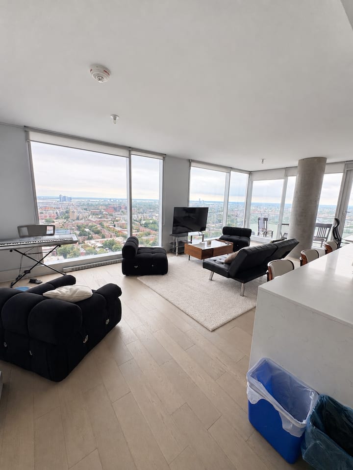 Penthouse Condo/ Full Spa & Amenities - Montreal
