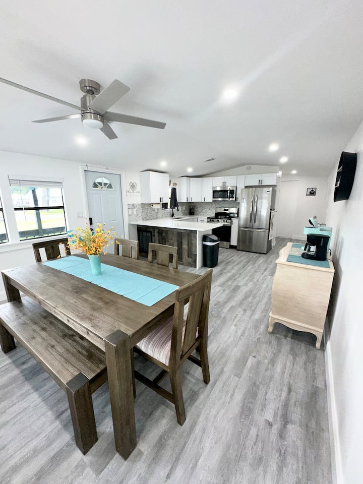 Big Oak Retreat! - Okeechobee, FL