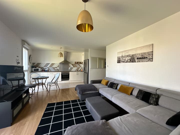 Suite Deux Chambres - Bussy-Saint-Georges