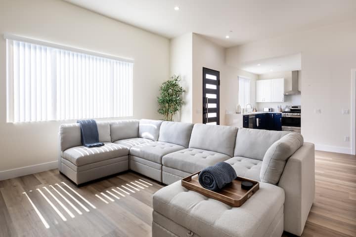 Near Palm Springs, Coachella And Joshua Tree - Desert Hot Springs, CA