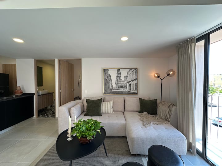 Céntrico Apartamento Con Terraza  Y Gym. Seguridad - Zapopan