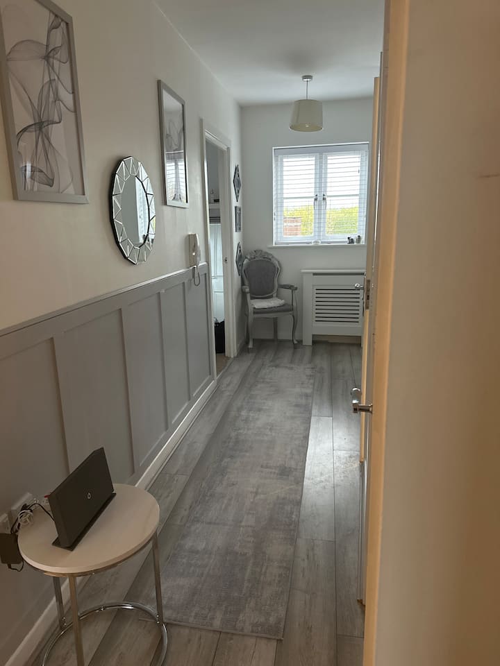 One Bedroom En-suite In Shared House - Aylesbury