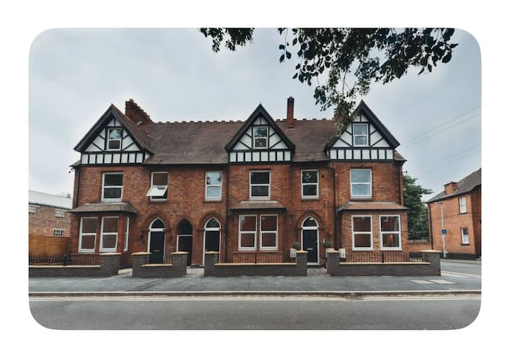 #44 Victoria Apartment3|near Snowdome| Guest For 4 - Staffordshire