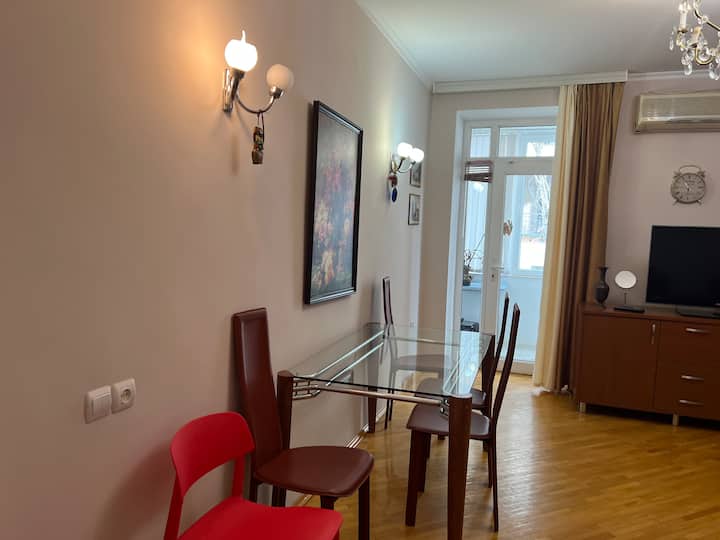 Gogol Apartment/nizami Str/2 Min - Baku