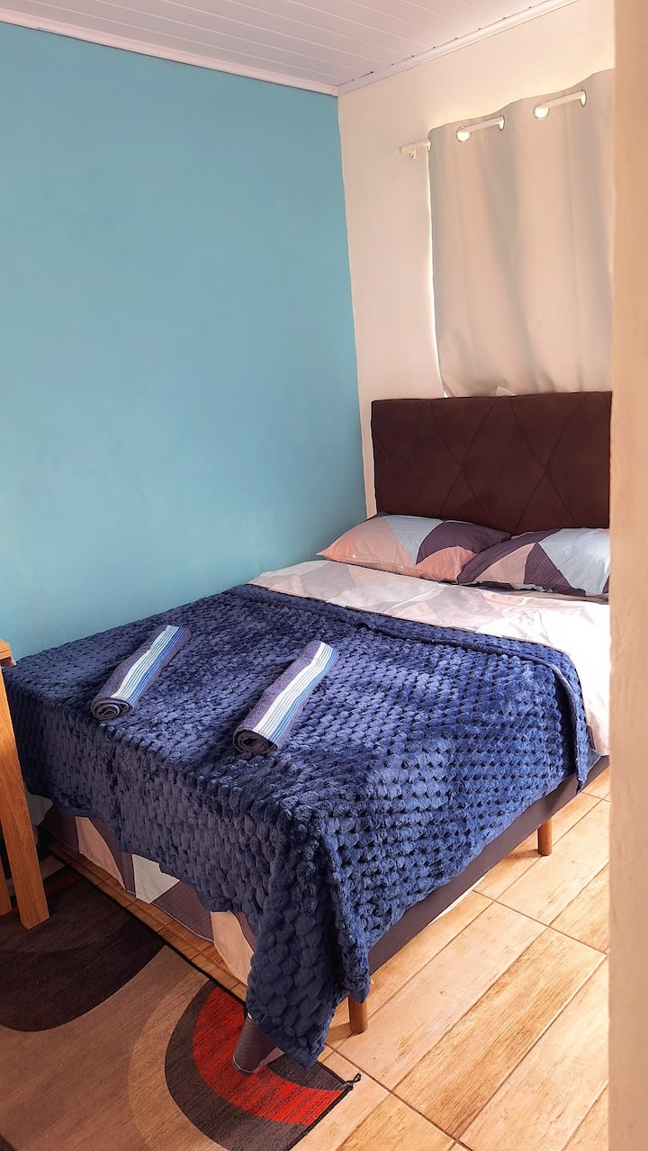 Kitnete 1 Próximo A Urcamp E A Rodoviária Nova -