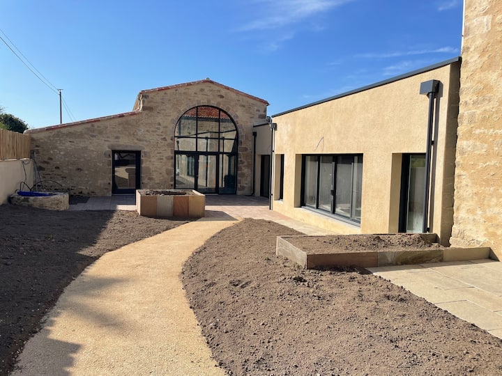 Grange Avec Piscine Intérieure Près Du Puy Du Fou - Puy du Fou