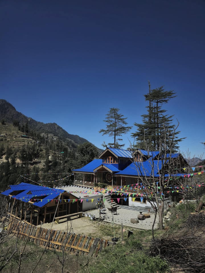 The Offbeat Chalet - Jibhi