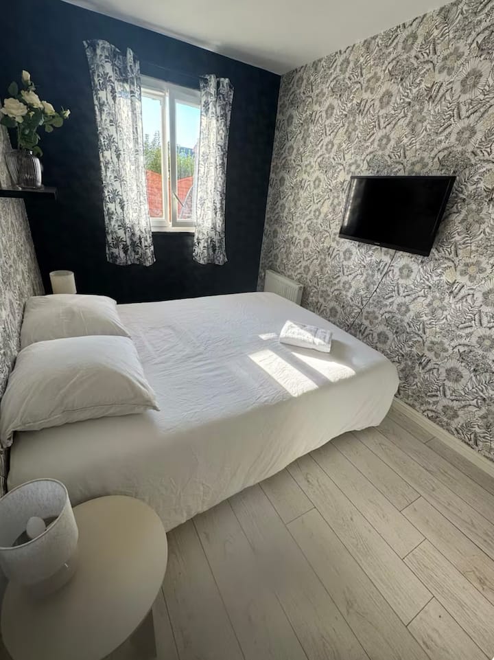 Chambre Noir Proche De Paris Et Disney - Pontault-Combault