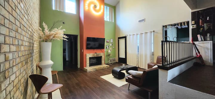 Mid-century Modern Lounge Home - Euless, TX