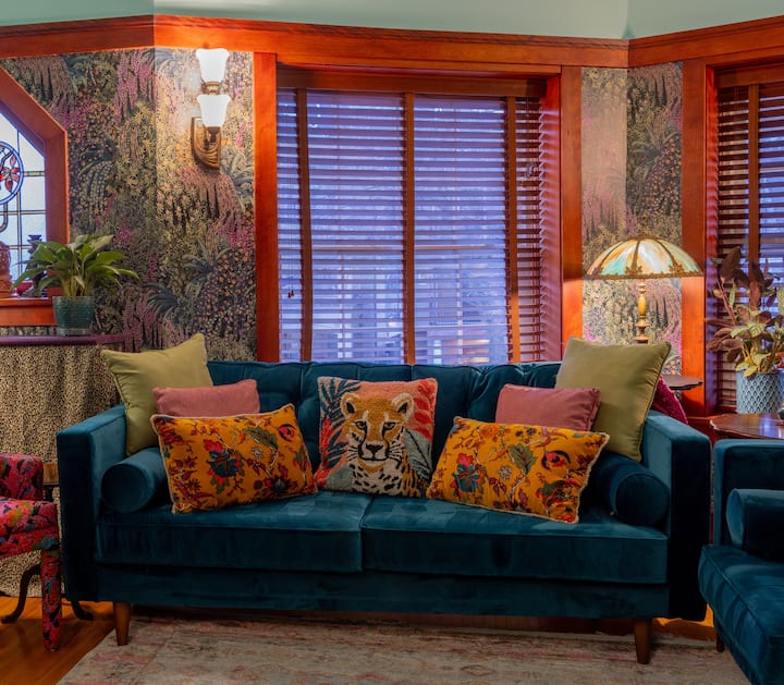 Historic Boutique Home | Green Mill, Magic Lounge - Chicago