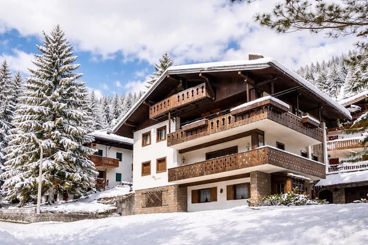Luxurious Apartment With Large Balcony And Beautiful Mountain View - Misurina